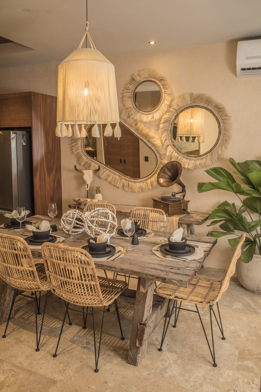 Muebles de madera vintage en Deja Vu, Tulum | Prisma Muebles